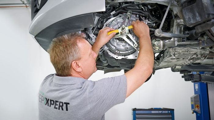 LuK RepSet DMF : La réparation complète pour le remplacement du volant bimasse et de l’embrayage