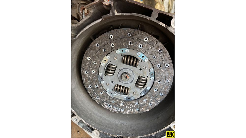 Ford Transit 2.2 TDCi clutch replacement