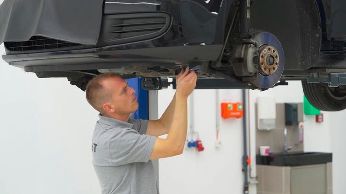 Clutch Chatter Causes and Symptoms