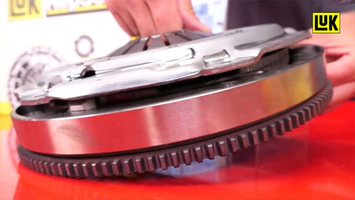 Clutch Chatter Causes and Symptoms